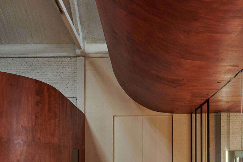 Rouchon Paris, Studio Central - Delordinaire